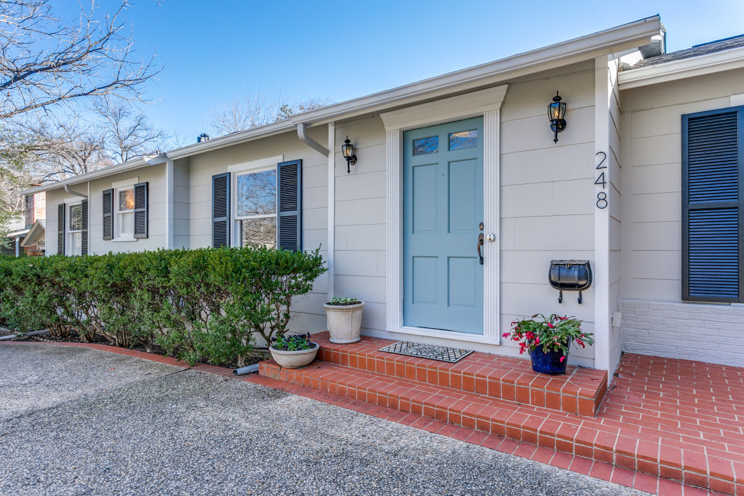 248 E Oakview Pl, Alamo Heights, TX 78209